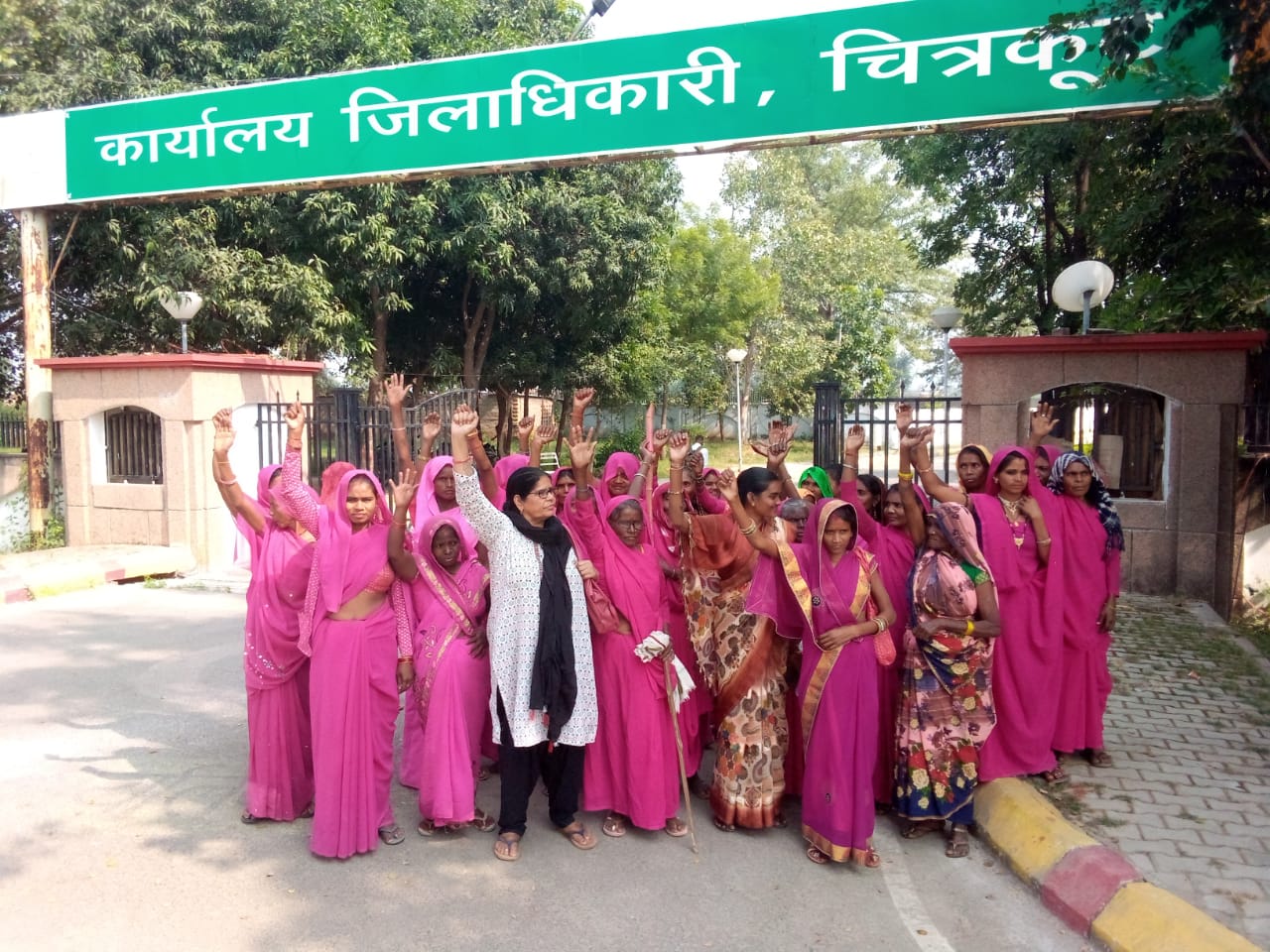 Gulabi Gang :: Photo Gallery